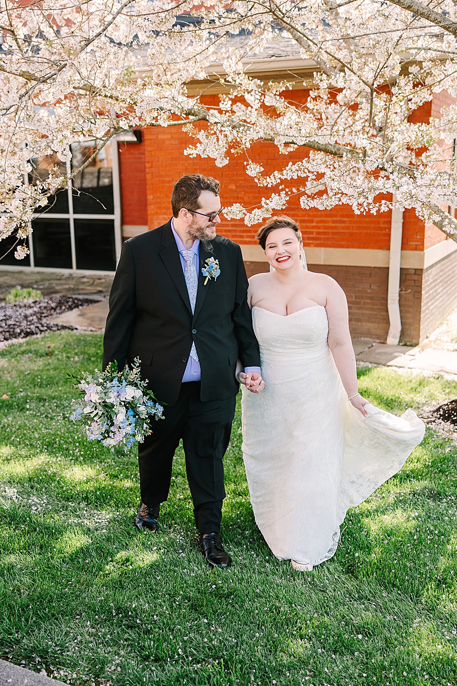 Smithview Pavilion Spring Wedding | Karla-Anne & Paul - mandyhartphoto.com